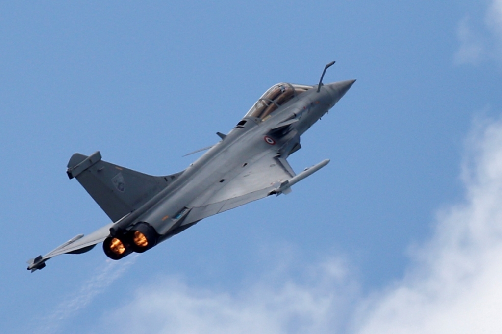 Dassault Rafale Fighter Jet Engine, Specs, Cabin, and also Price ...