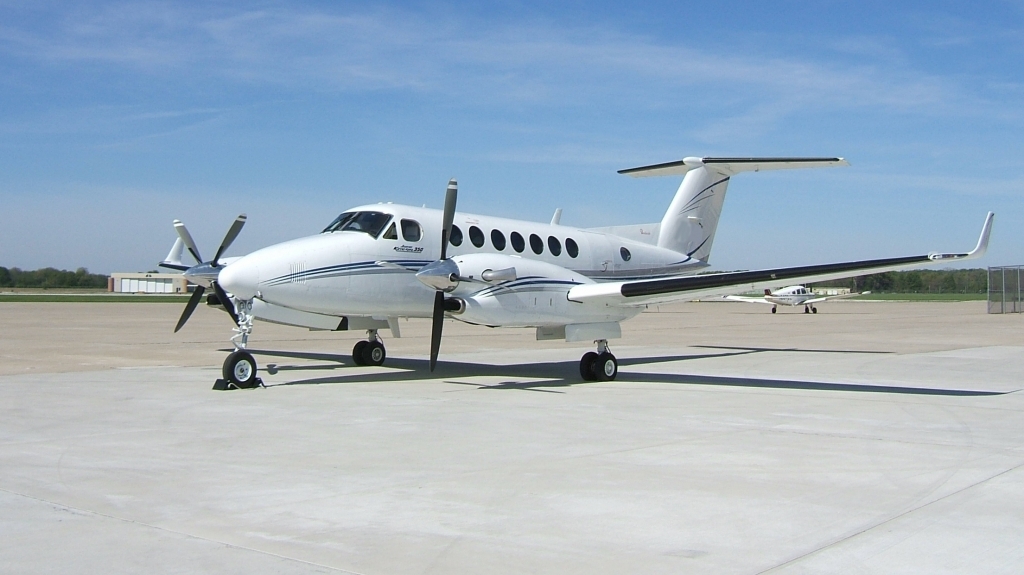 Beechcraft King Air 350ER Cabin, Specs, Inside, as well as Cost ...